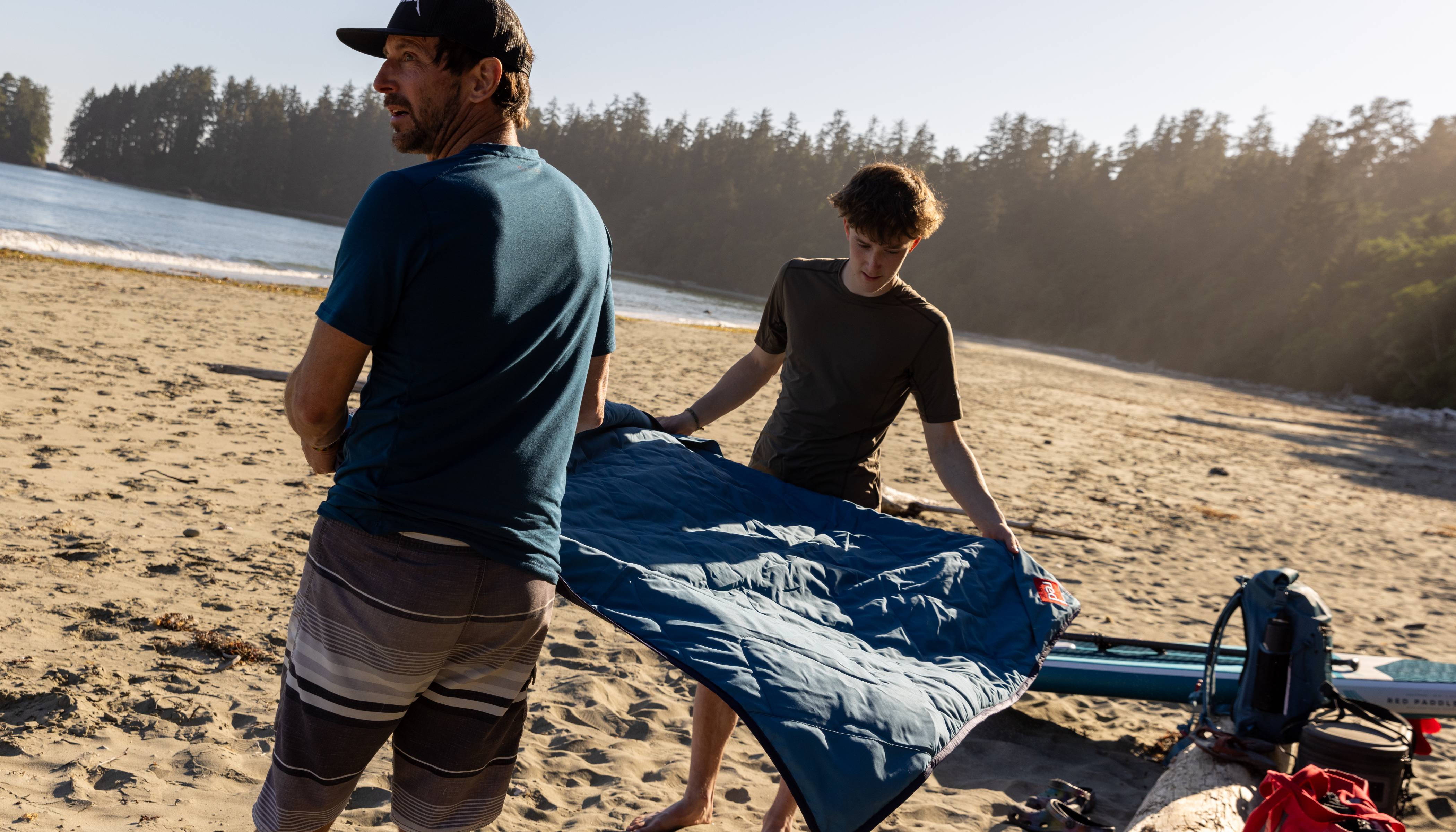 Outdoor Blanket or Sit Mat - Which Is Right For You? – Red Equipment USA